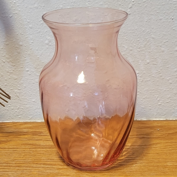 Vintage | Accents | Vtg Pink Translucent Flower Water Vase | Poshmark
